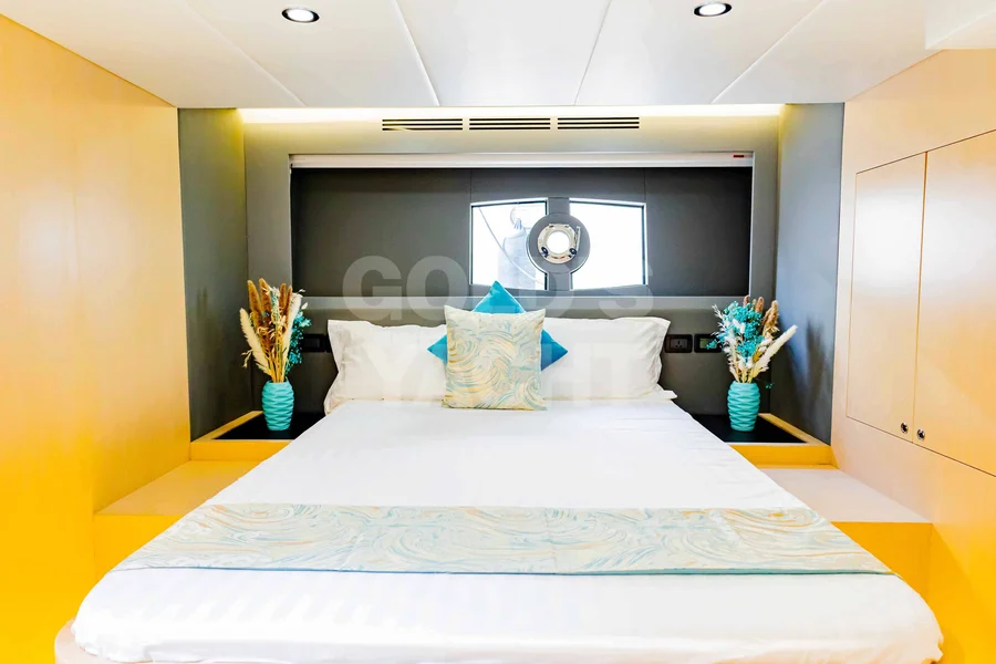 Explorer Goldeon Meridian 60 Yacht: Custom Built Standard yacht rent in ...