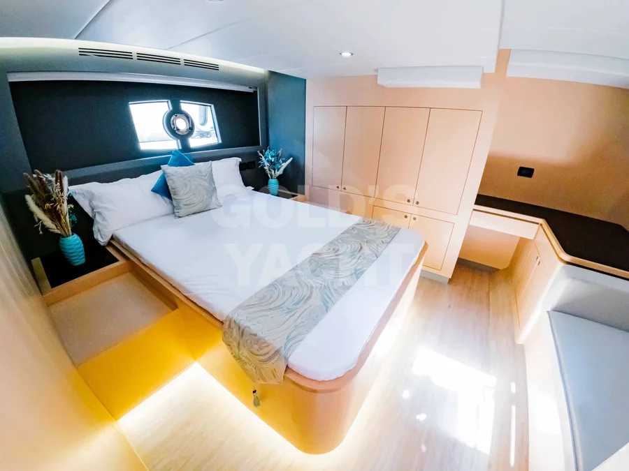 Explorer Goldeon Meridian 60 Yacht: Custom Built Standard yacht rent in ...