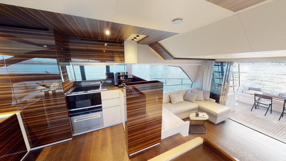 Celestial Majesty Charm 75 Yacht: Ferretti Luxury yacht rent in Dubai ...